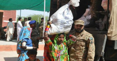 Pak Army distributes 7,000 tons of ration in drought hit areas ...
