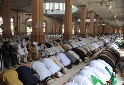 Juma-tul-Wida observed with religious zeal - Business Recorder