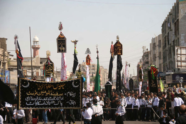 9th Muharram ‘Alam’ procession culminates peacefully - Business Recorder