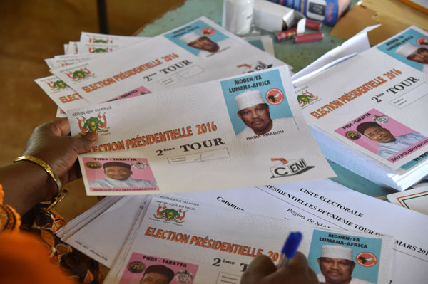 Niger begins voting in presidential run-off despite boycott - World ...