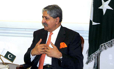 Naveed Qamar stresses people-to-people contact in South Asian region ...