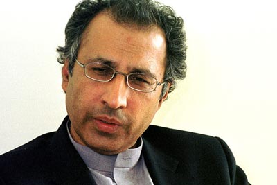 Hafeez Shaikh confident of new investments in energy sector - Pakistan ...