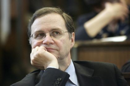 PM chooses Ignazio Visco to head Bank of Italy: source - Business ...