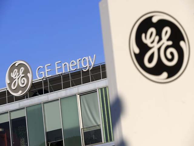 General Electric reports loss amid weakness in aviation - Business ...