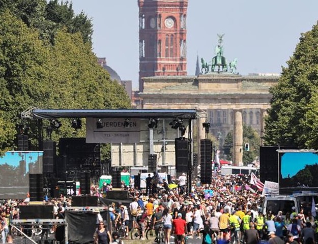 Thousands march in Vienna against coronavirus restrictions - World ...