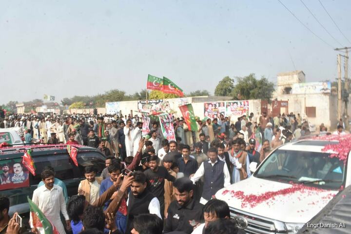 Imran Khan says his long march is for 'free and fair elections ...