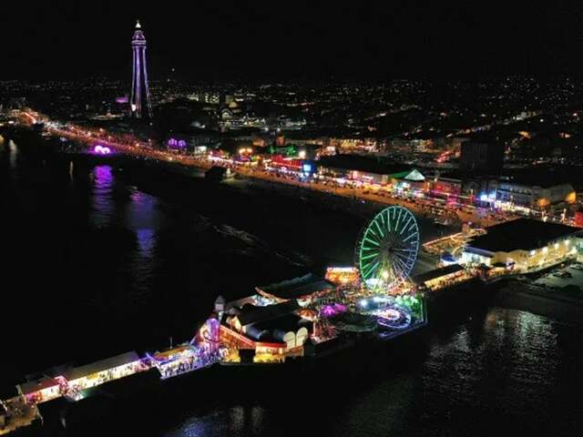 Despite crisis, UK’s Blackpool keeps the lights on - Opinion - Business ...