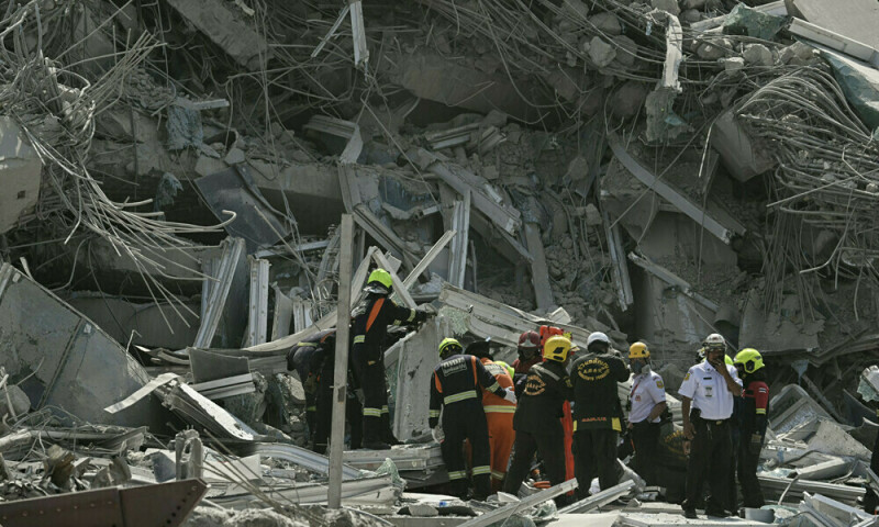 Myanmar quake: Aftershocks rattle Mandalay as rescuers search for ...