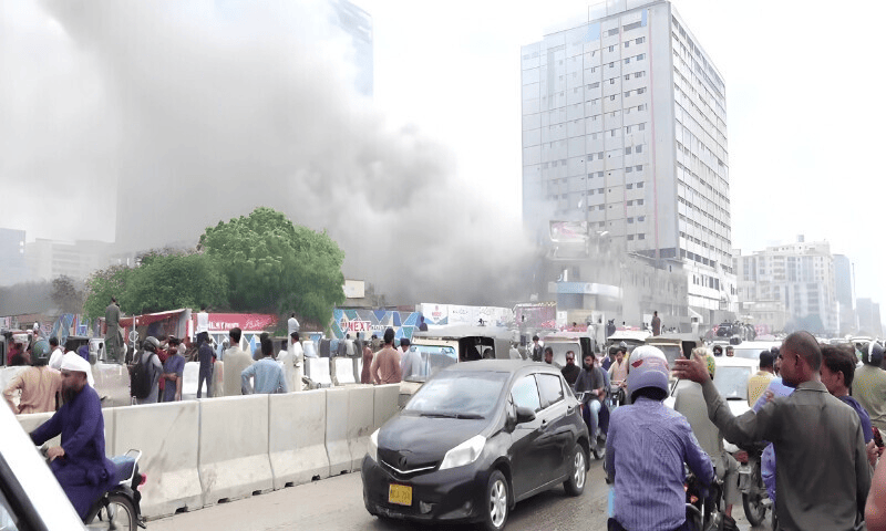 At least 2 killed, 32 injured in Karachi firecracker warehouse blaze ...