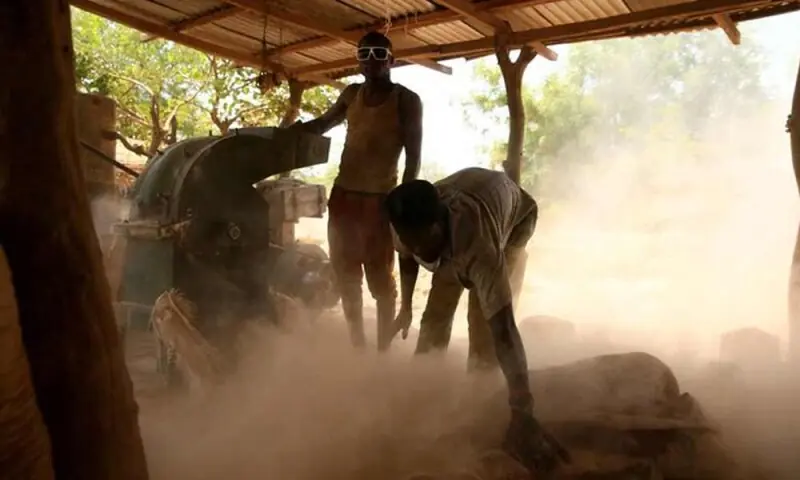 At least 100 feared dead in northwest Nigeria gold mine collapse ...