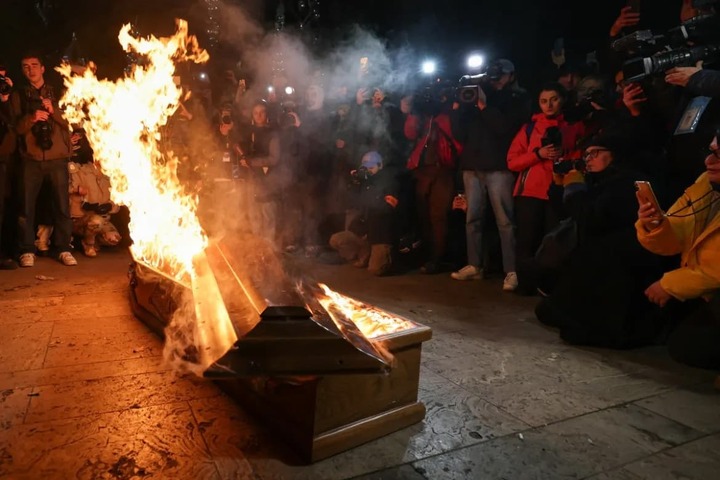 Thousands rally in Georgia election-day protest - World - Business Recorder