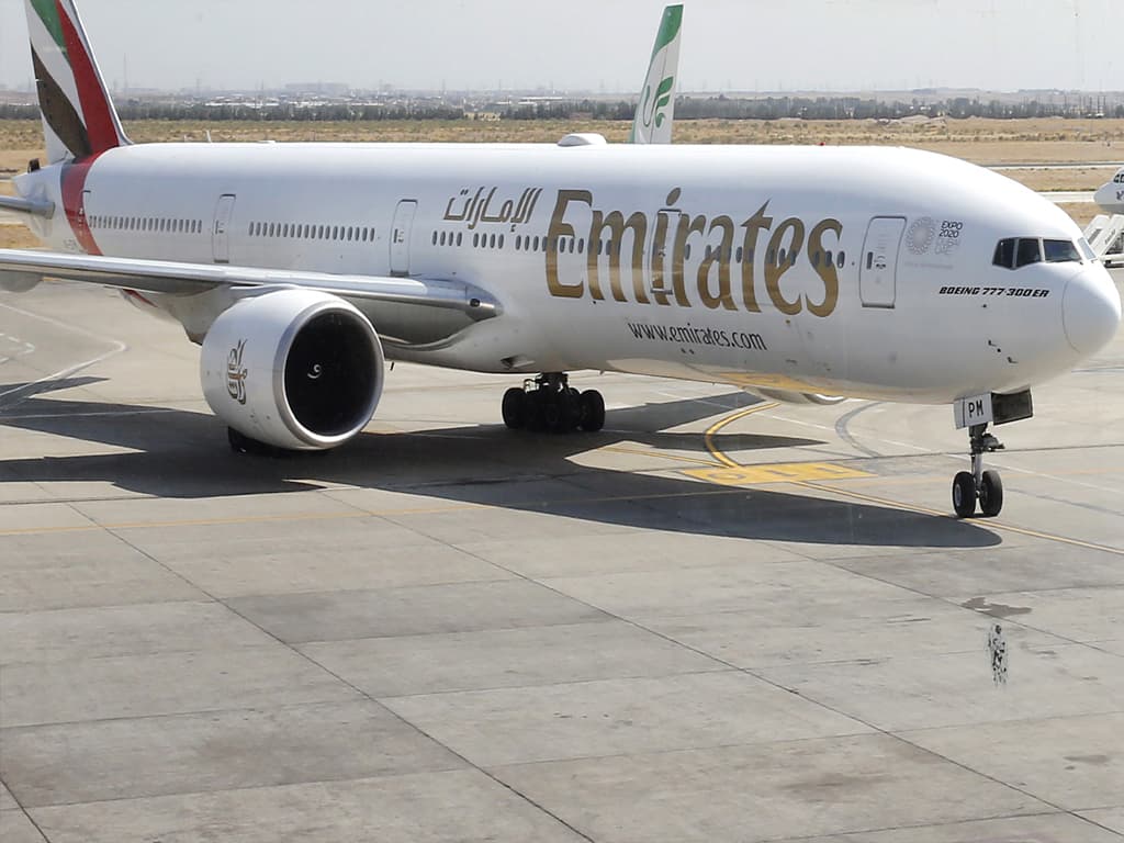 Emirates resumes Iran flights after five-month break - Business ...