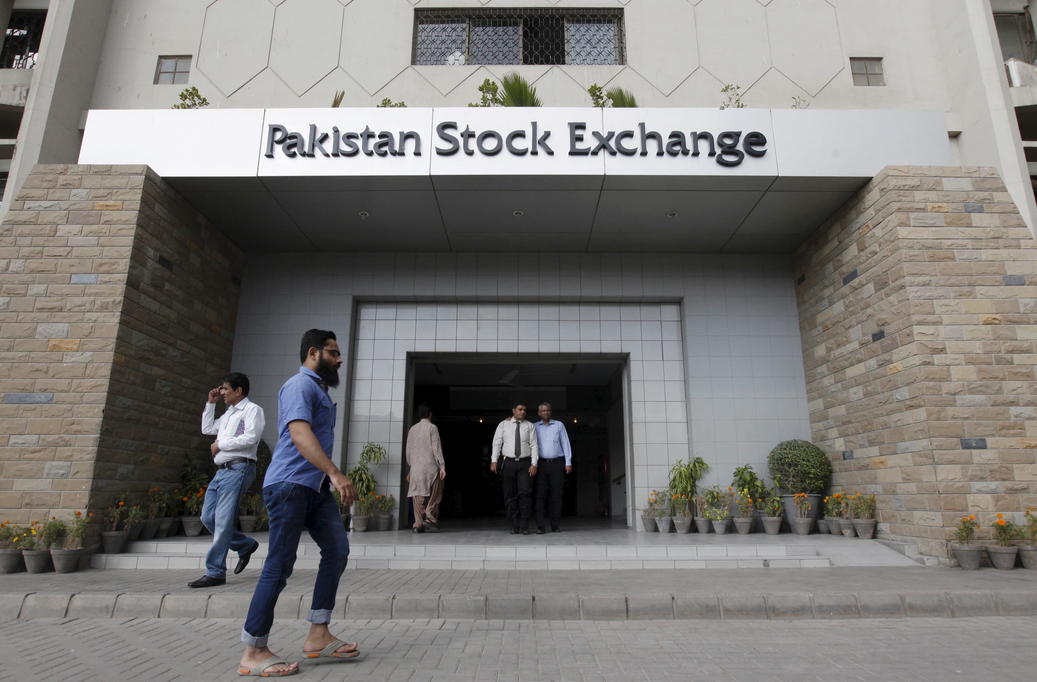 Aided by economic recovery, Pakistan sees IPO record in FY21 - Business ...