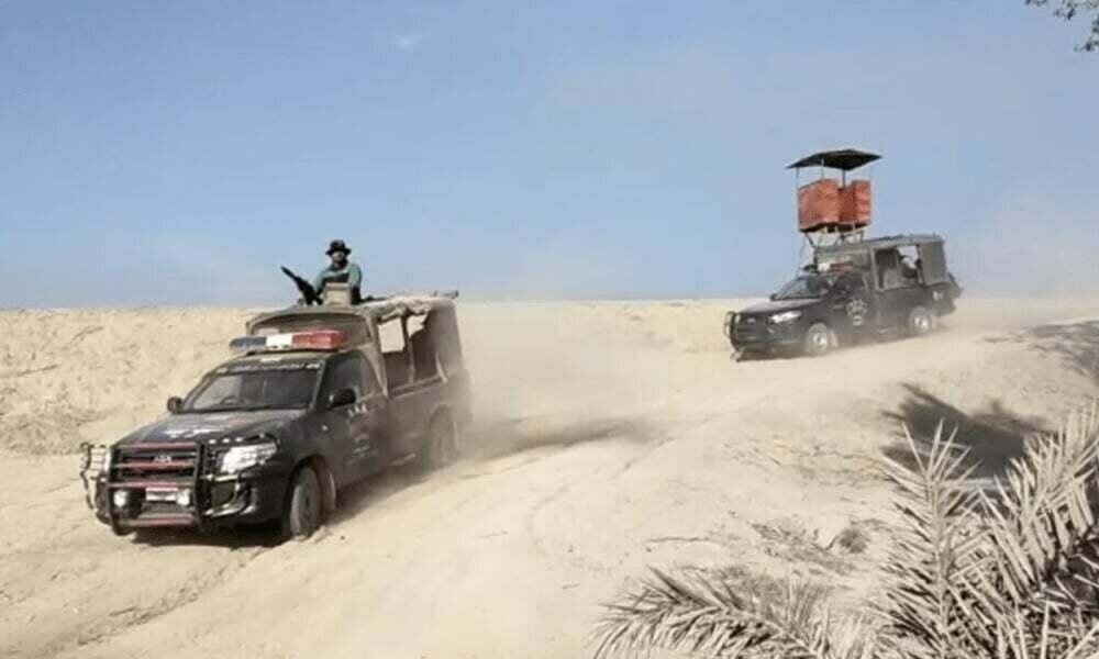 72 katcha area bandits surrender - Pakistan - Business Recorder