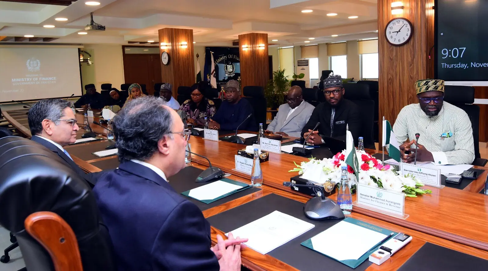 Nigeria studying Pakistan’s revenue model during high-level visit ...