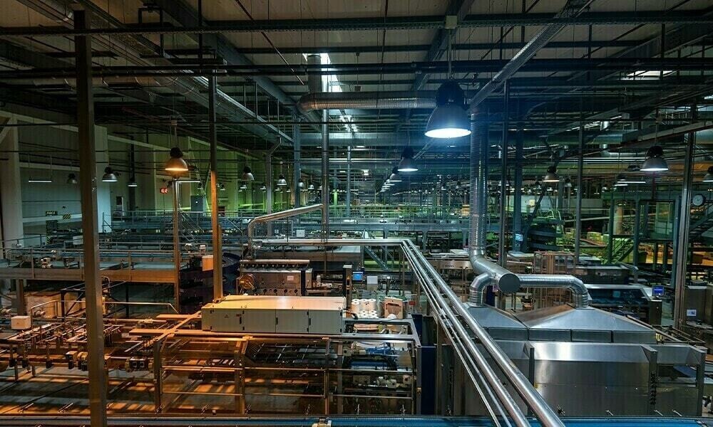 Pakistan’s large-scale manufacturing rebounds with 4.08% growth in Q1 ...