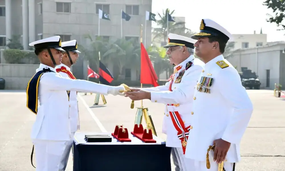 Pakistan Naval Academy hosts 124th Midshipmen & 32nd SSC Commissioning ...