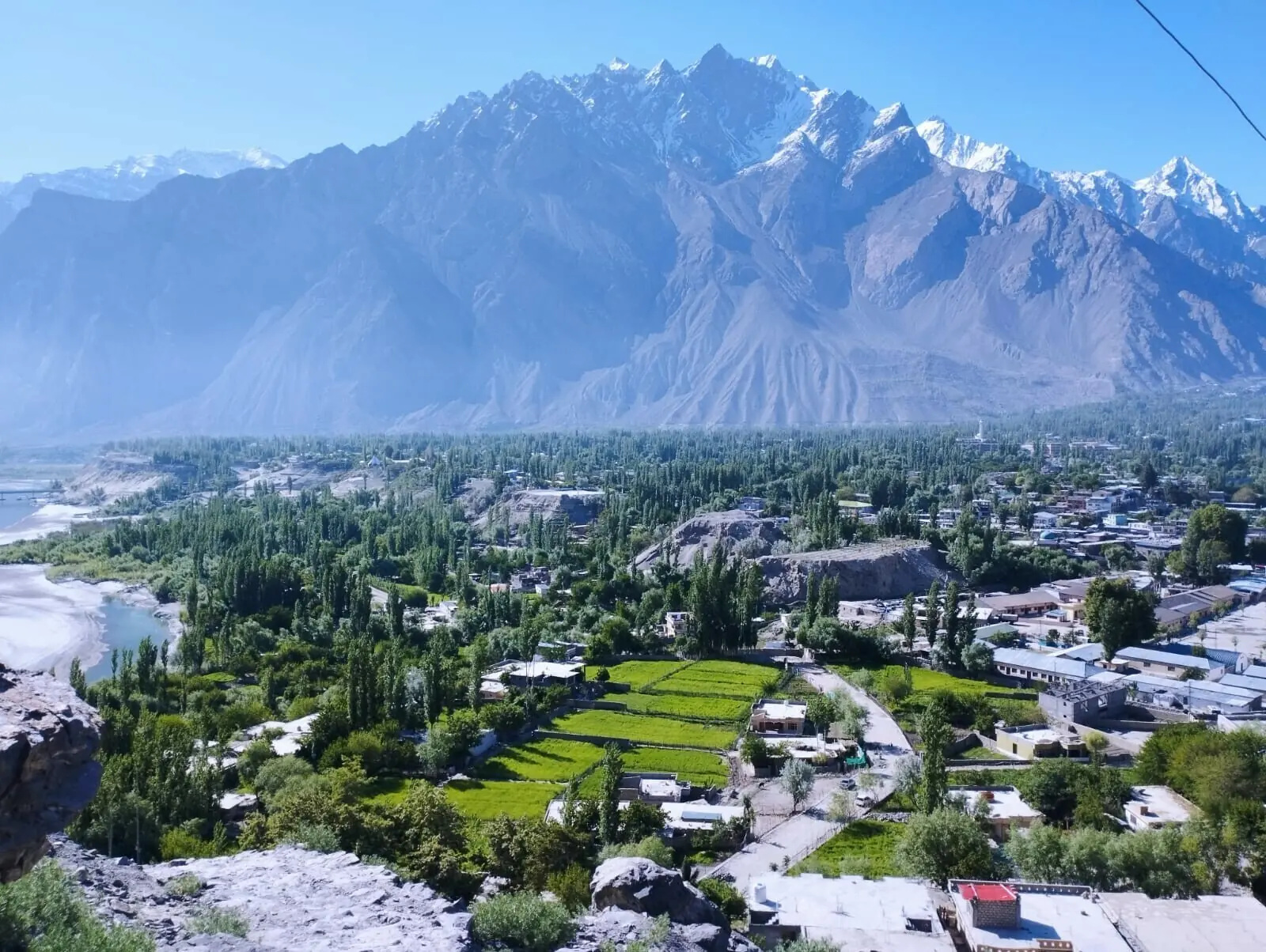 Over 8,000 foreign tourists visit KP’s Northern Areas in 2025 ...
