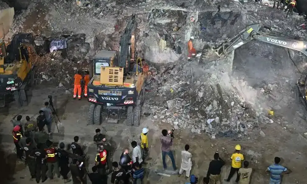 Eight die in I Coast building site collapse - World - Business Recorder