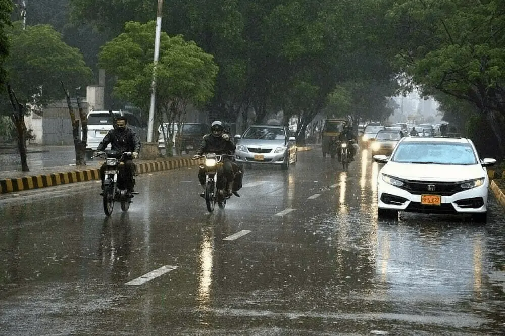 Rain likely to batter upper parts of Pakistan from tomorrow: PMD ...