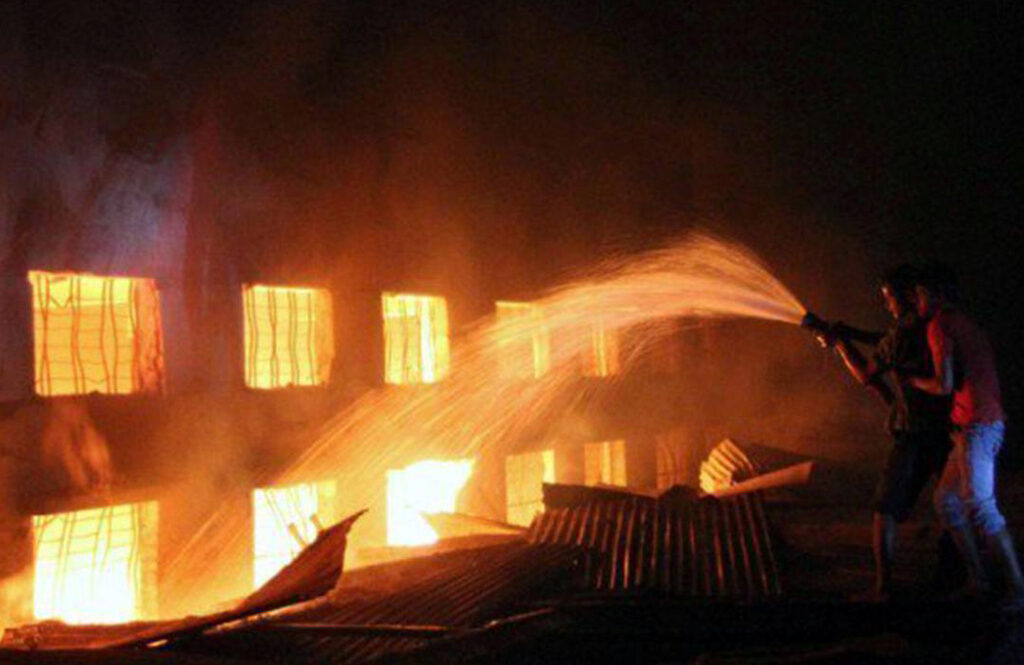 India firecracker factory blast toll hits 25 - World - Business Recorder