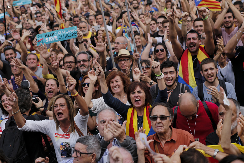 Separatist activists cut roads in Catalonia as strike begins - World ...