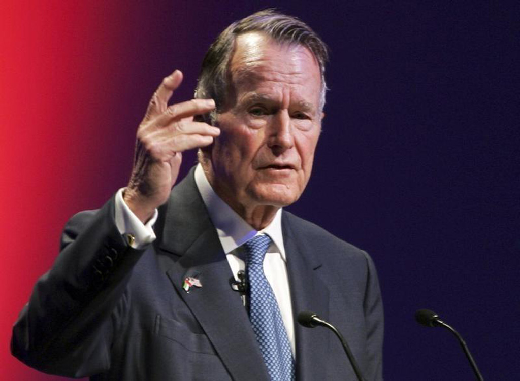 Bush Sr. voted for Clinton, called Trump a 'blowhard' - Business Recorder