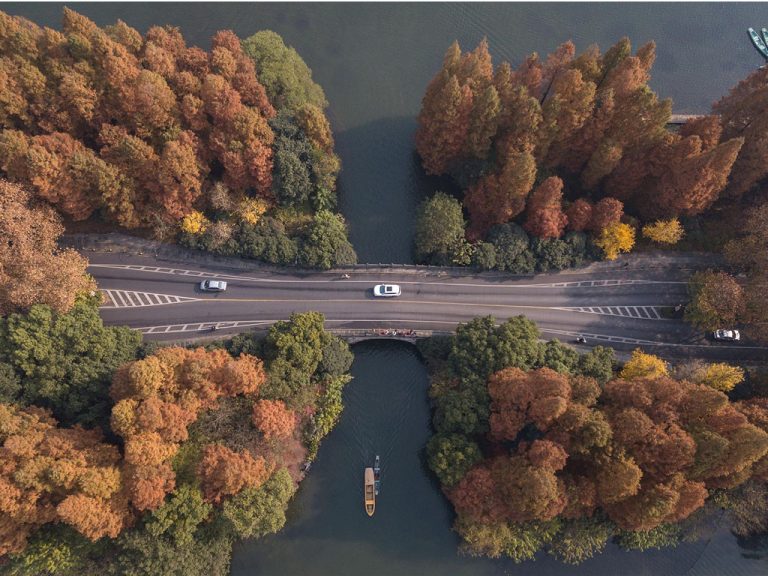 West Lake scenic spot - Business Recorder