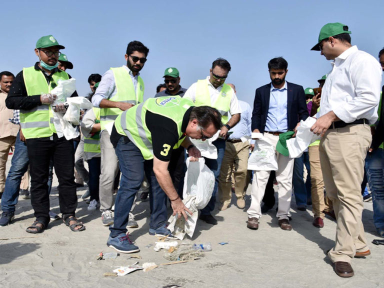 Sindh Governor participates cleaning campaign at Seaview - Business ...