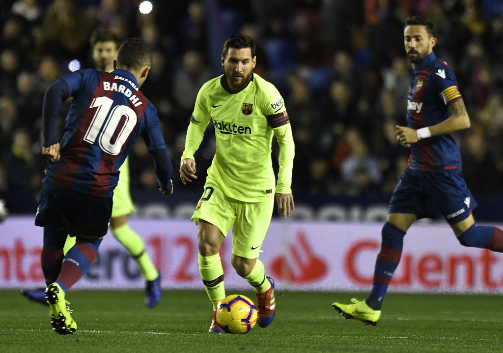 Messi hat-trick adorns Barca's 5-0 romp at Levante - Sports - Business ...