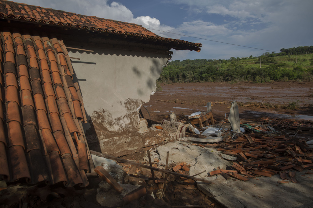 Toll in Brazil dam disaster rises to 121 dead, 226 missing - World ...