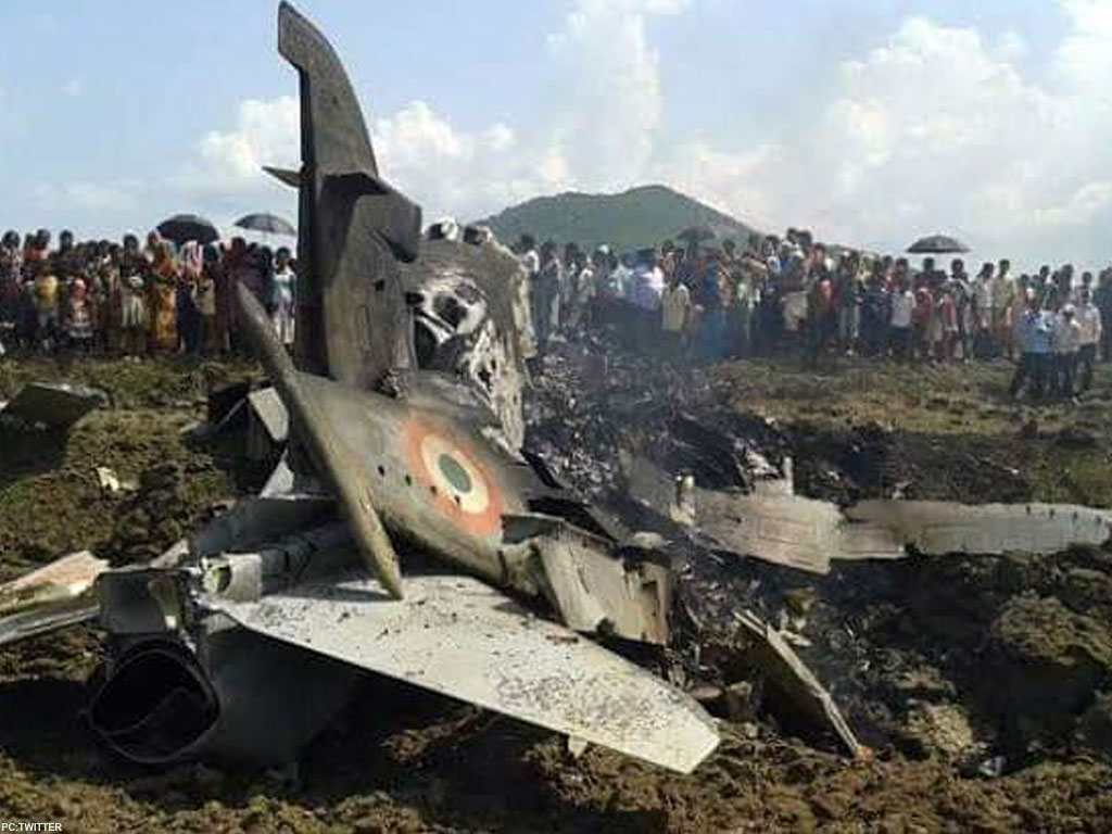 Two Indian Air Force jets shot down in Pakistan's air space, pilot ...
