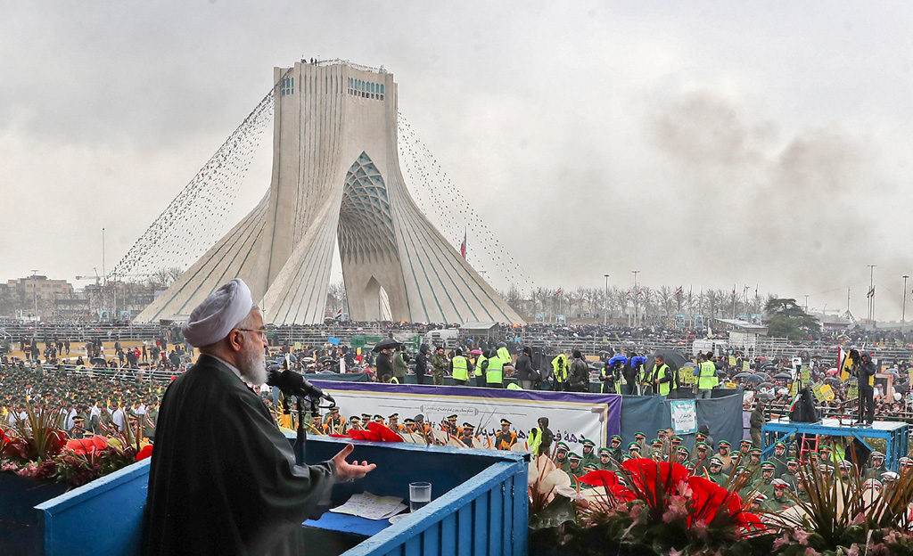 Massive crowds mark 40th anniversary of Iran revolution - Business Recorder
