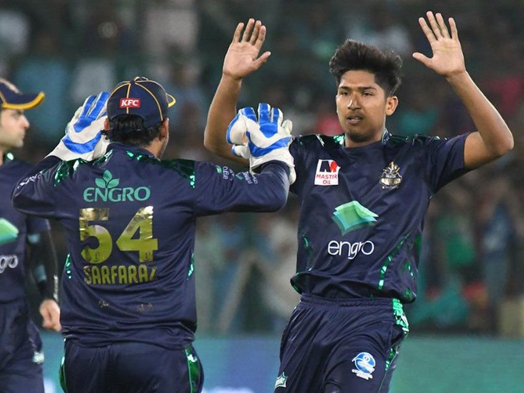 Usman Shinwari snatches victory for Karachi Kings in last ball thriller ...