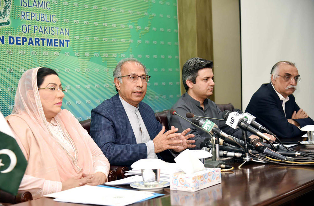 PM Advisor Hafeez Sheikh in pursuit to woo disgruntled traders ...