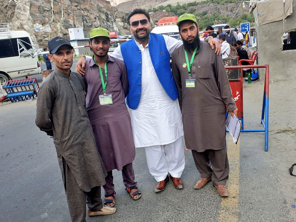 Babar Atta resigns as PM's focal person for polio - Pakistan - Business ...