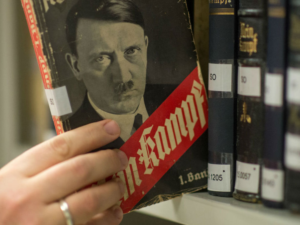 Hitler memorabilia auction rakes in thousands despite protests - World ...