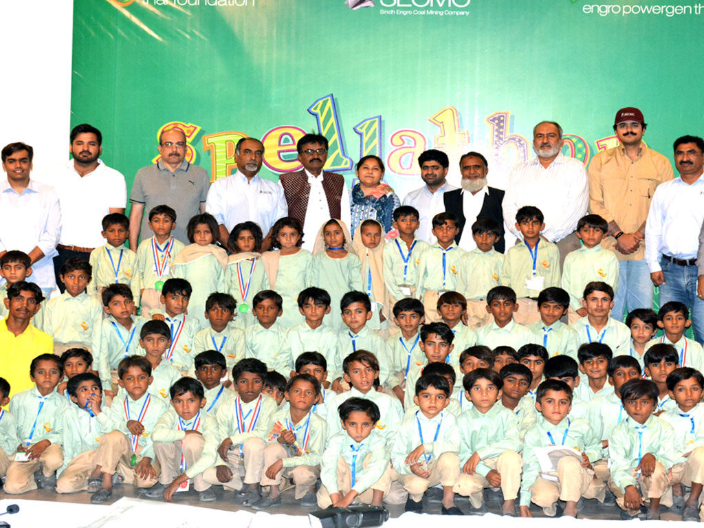 Thar Foundation focuses on conservation of vulture - Print - Business ...