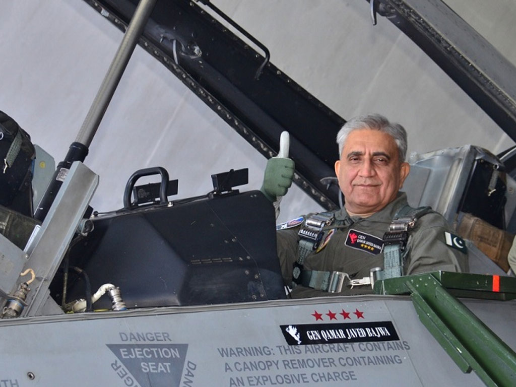 Army chief visits PAF's Mushaf Base, takes part in combat action ...