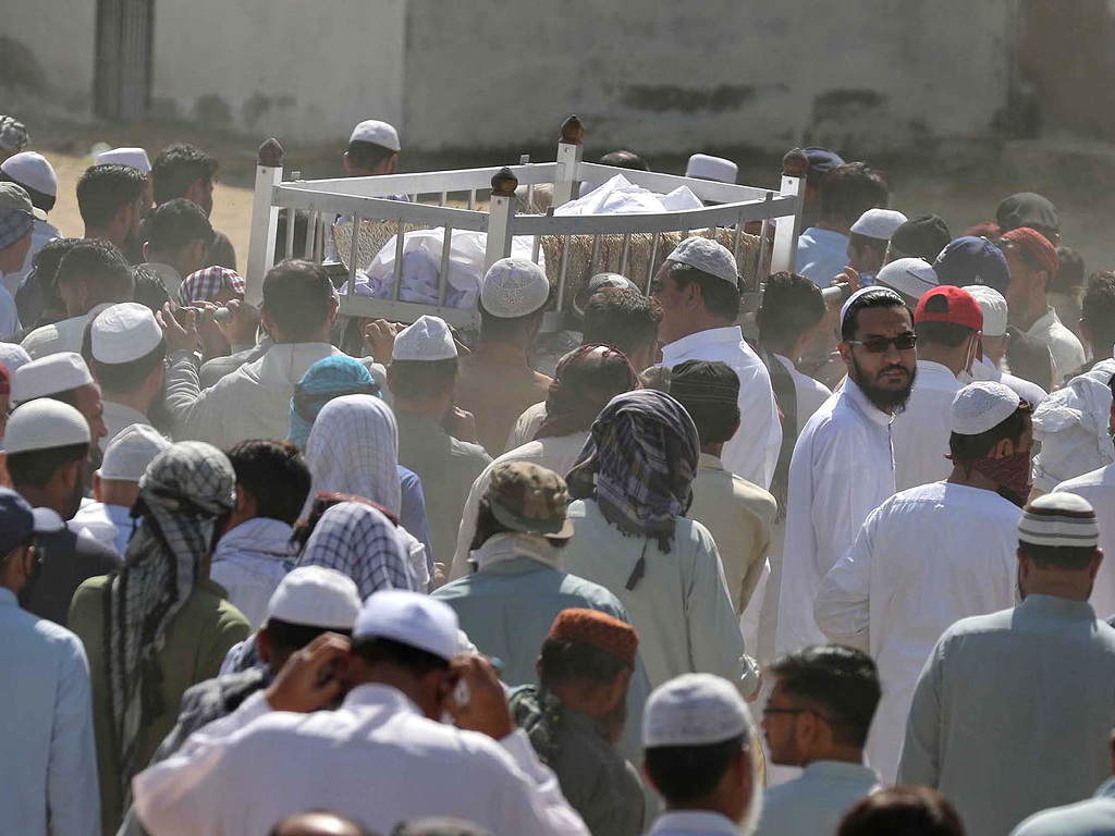 PM expresses grief over loss of lives in Keamari - Pakistan - Business ...